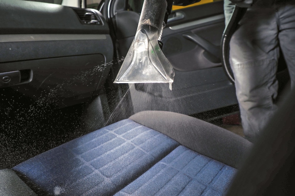 Autositze reinigen: Tipps - AUTO BILD