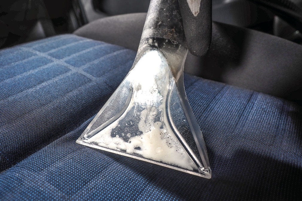 Autositze reinigen: Tipps - AUTO BILD