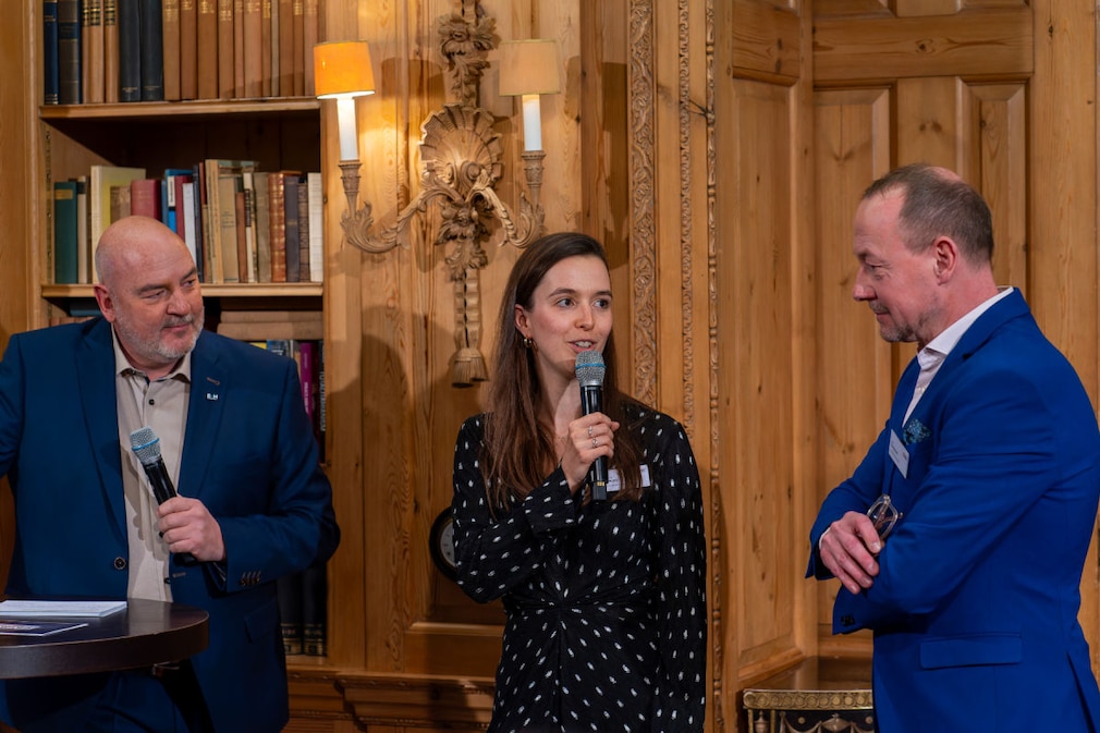 Motorsport Awards 2023: Goldener Schuh für Rennfahrerin Ellen Lohr ...