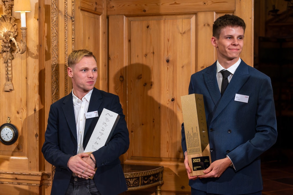 Motorsport Awards 2023: Goldener Schuh für Rennfahrerin Ellen Lohr ...