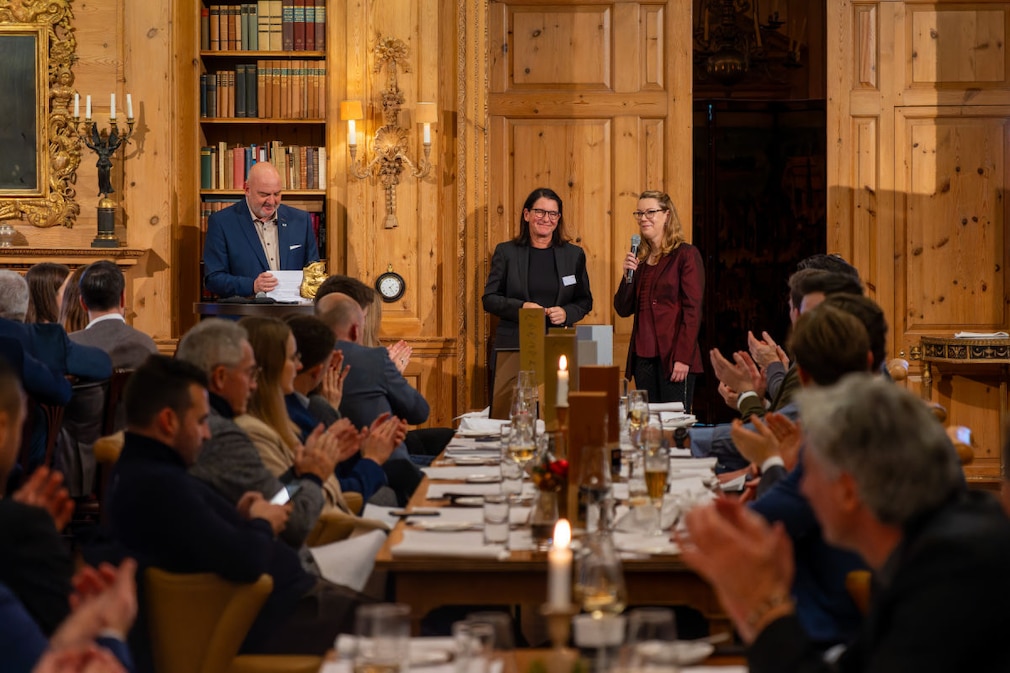 Motorsport Awards 2023: Goldener Schuh für Rennfahrerin Ellen Lohr ...