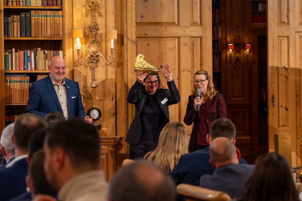 Motorsport Awards 2023: Goldener Schuh für Rennfahrerin Ellen Lohr ...