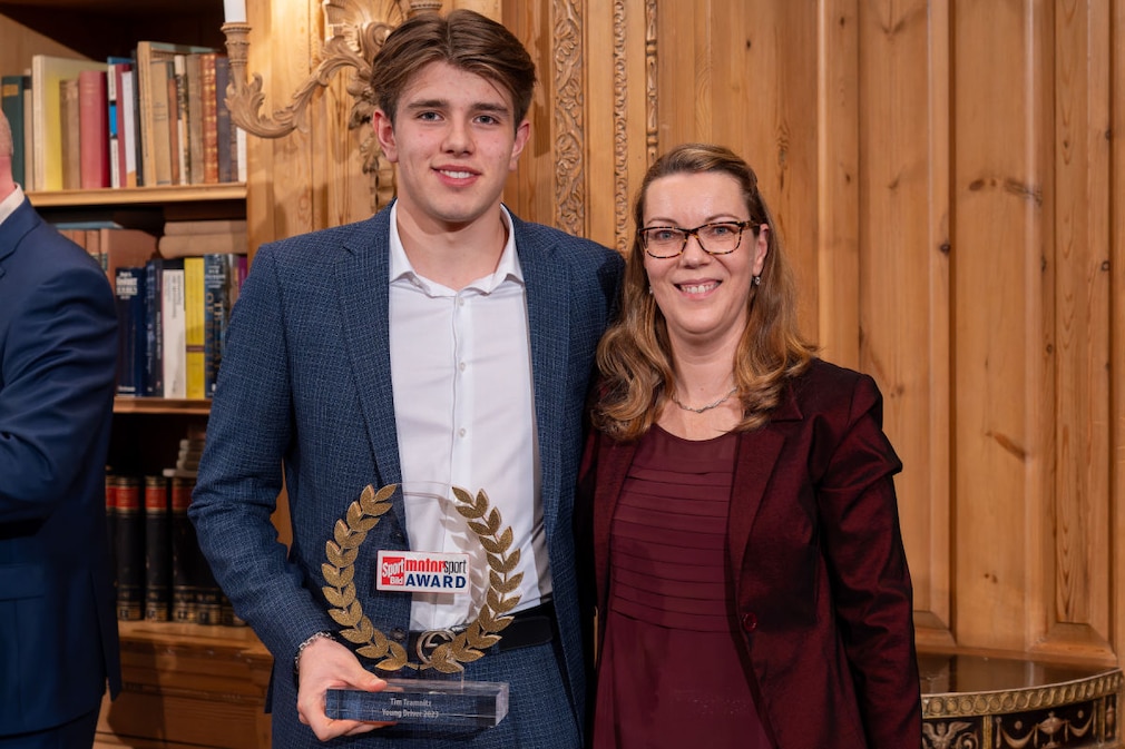 Motorsport Awards 2023: Goldener Schuh für Rennfahrerin Ellen Lohr ...