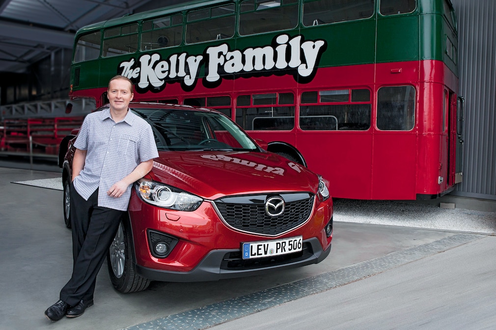 Promis bei der Fahrprüfung - AUTO BILD