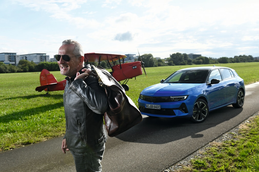 Promis bei der Fahrprüfung - AUTO BILD