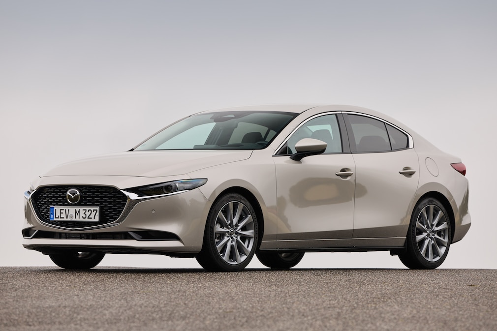 Mazda3 Fastback e-Skyactiv G 150: Stufenheck-Limousine im Test - AUTO BILD