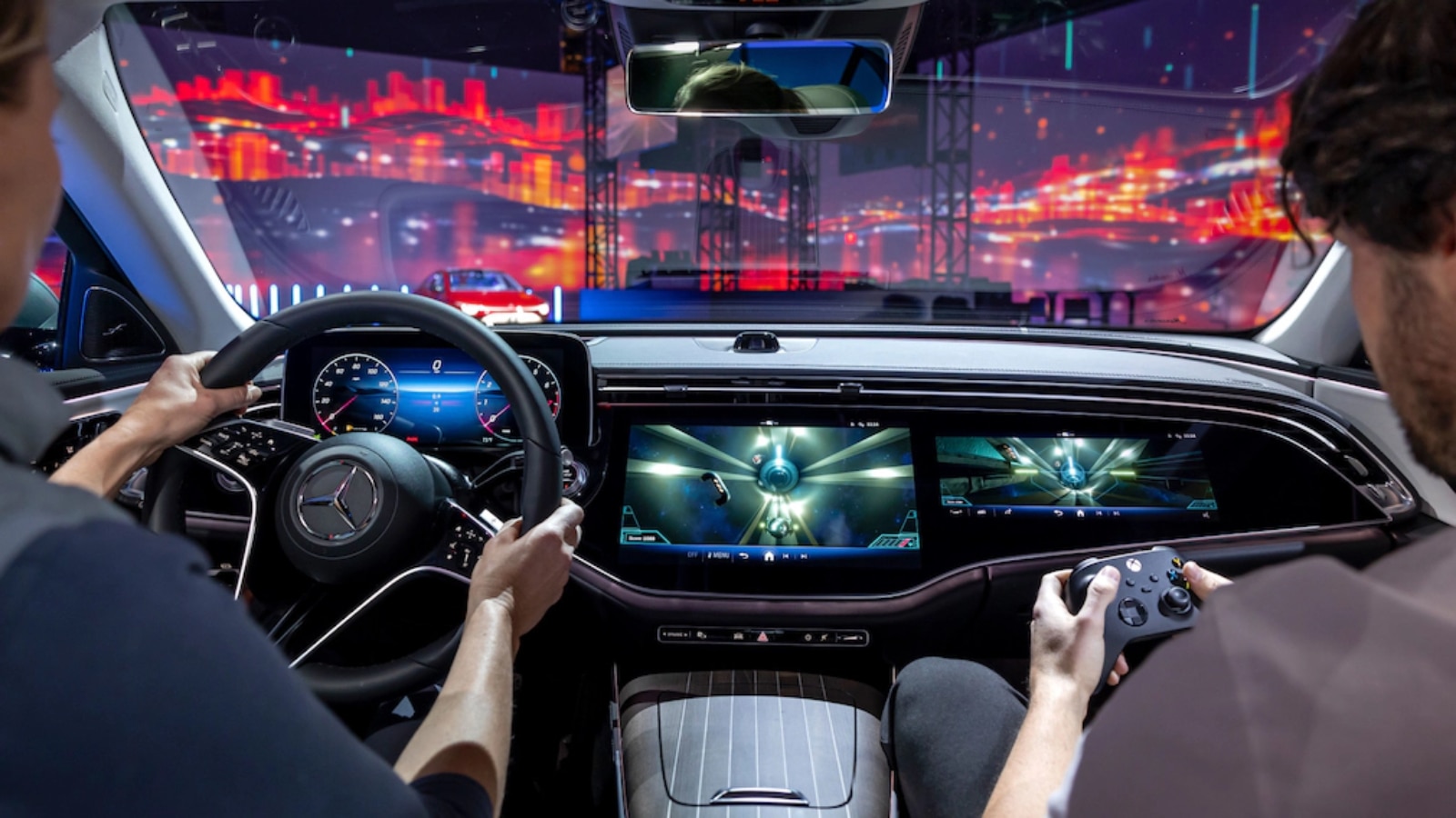 Mercedes: MBUX Sound Drive, In-Car-Gaming und Co im Test - AUTO BILD