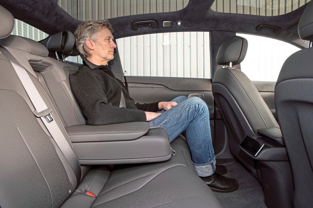 BMW i5 M60 xDrive vs. Mercedes-AMG EQE 53 4Matic+ und Nio ET7 - AUTO BILD