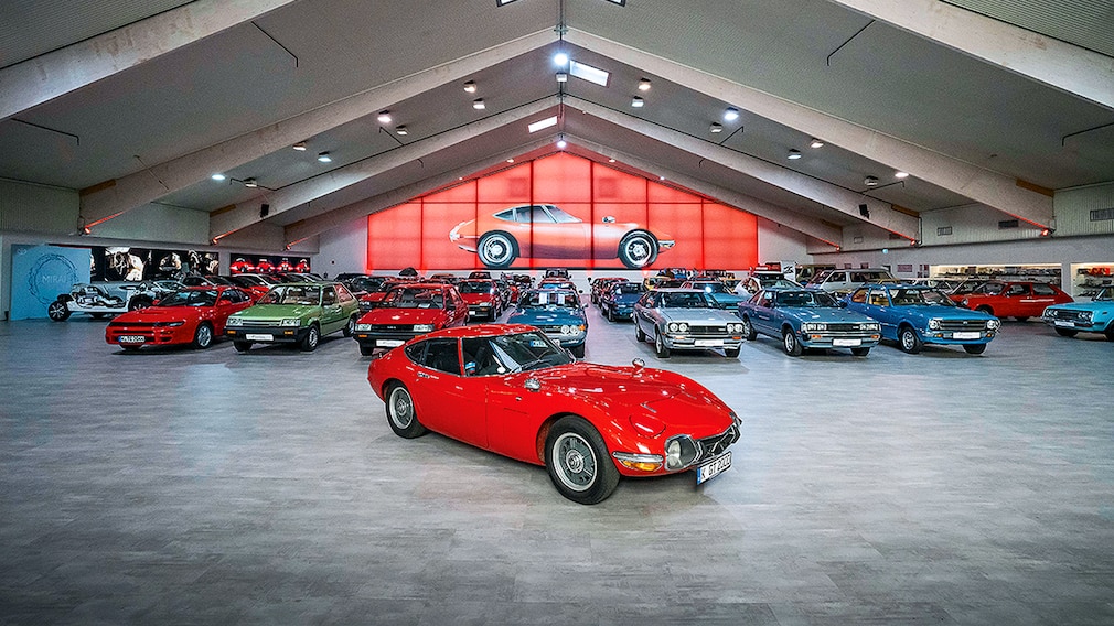 Beeindruckende Historie: Besuch in der Toyota Collection - AUTO BILD