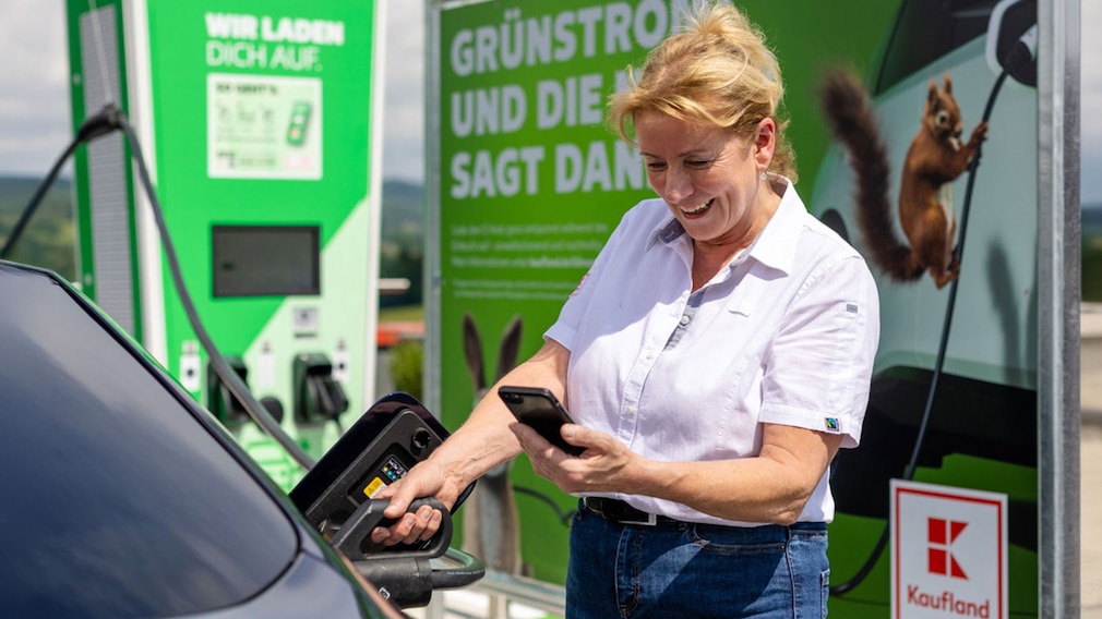 Elektromobilität bei Kaufland: Eigene Lade-App wird eingestellt - AUTO BILD