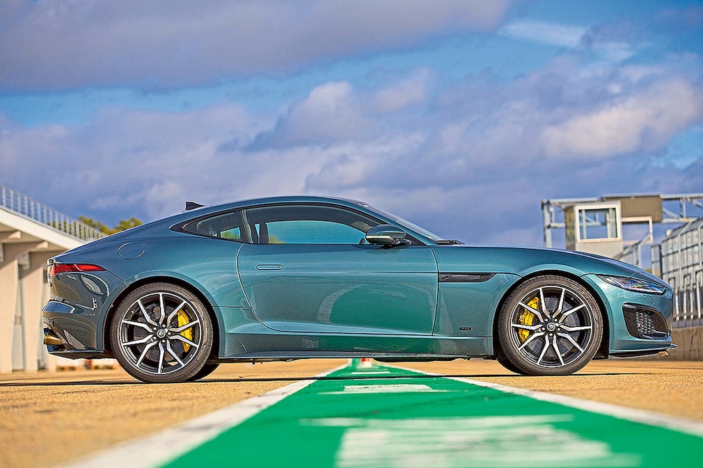 Der letzte Aufschrei: Der Jaguar F-Type R75 im Supertest - AUTO BILD