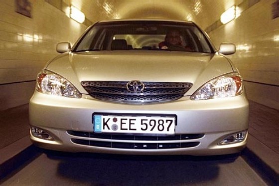 Toyota Camry 3.0 V6 Executive - AUTO BILD
