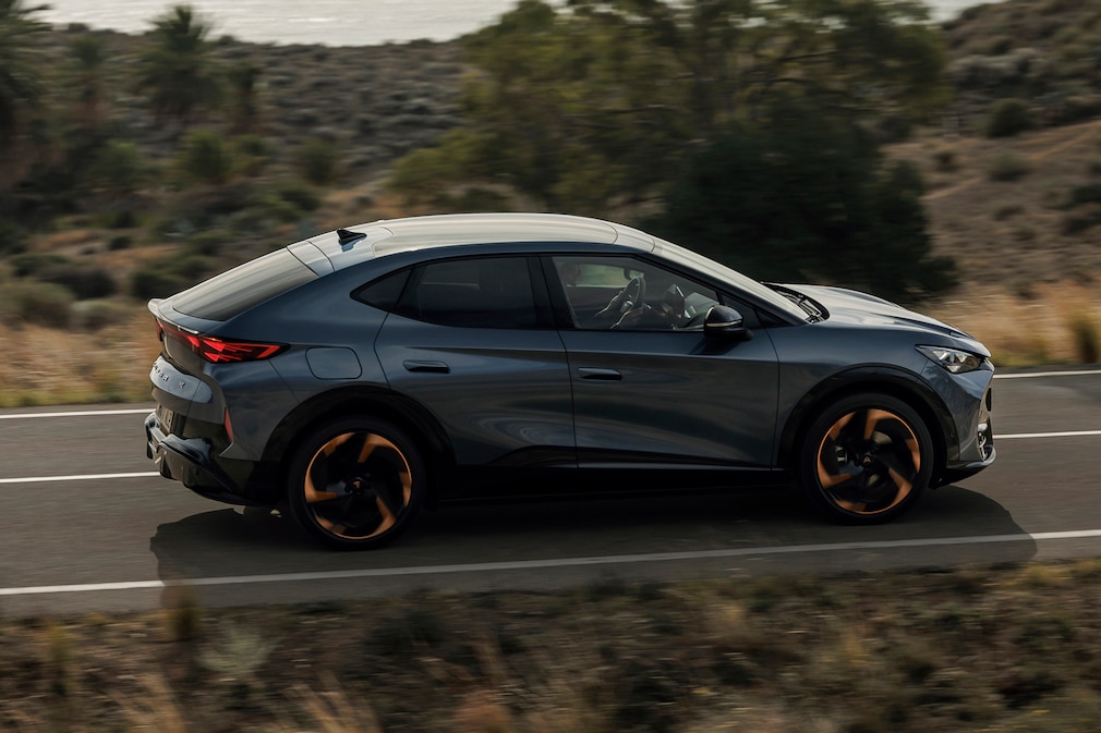 Cupra Tavascan: Erste Fahrt im neuen Elektro-SUV-Coupé - AUTO BILD