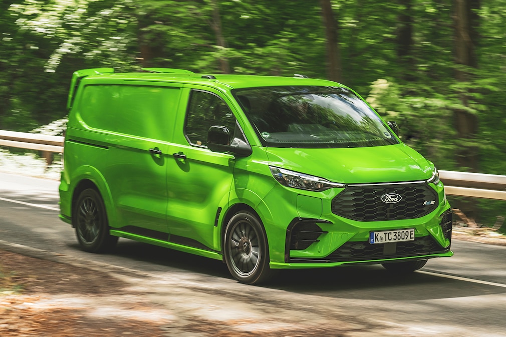 Ford Transit fährt jetzt elektrisch - AUTO BILD