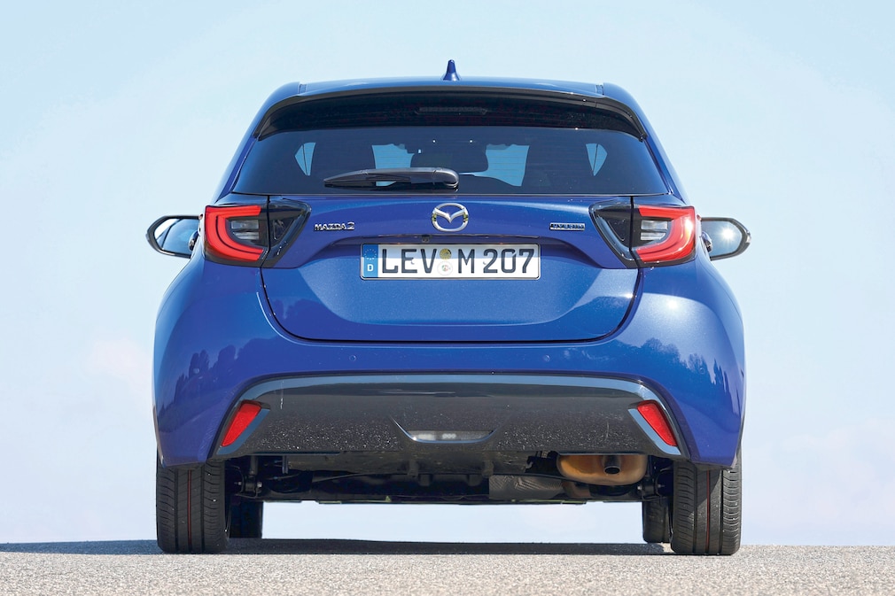 Mazda2 vs. Opel Corsa: Kleinwagen mit Hybridantrieb im Test - AUTO BILD