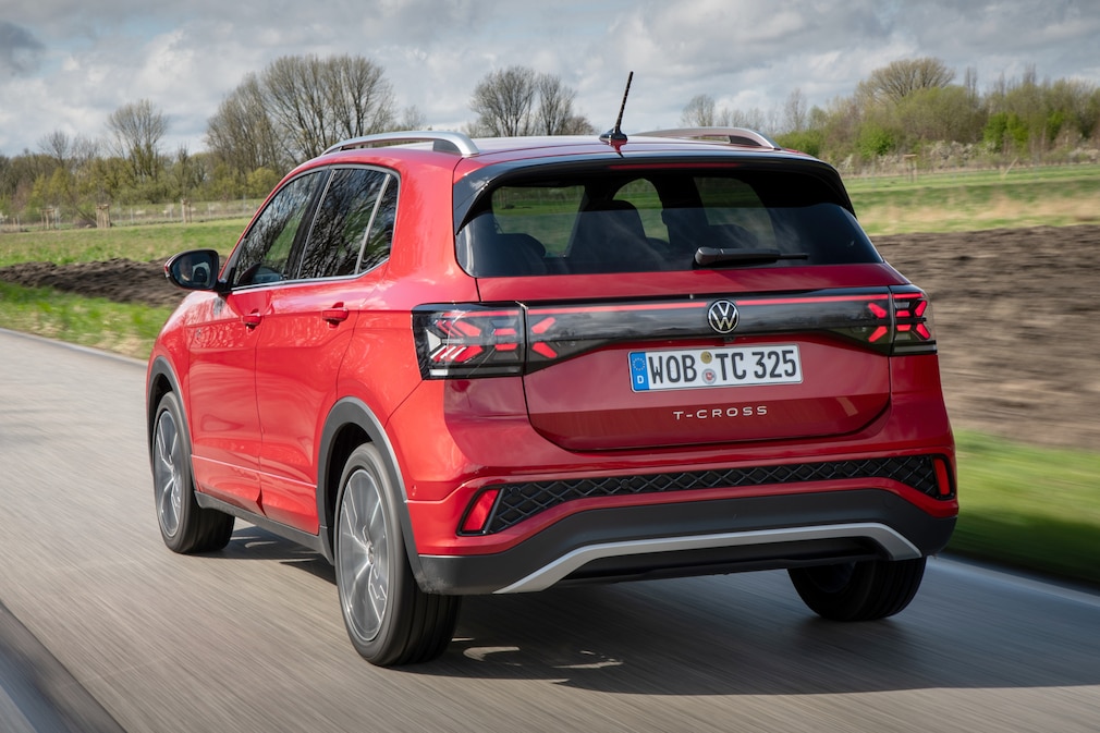 VW T-Cross 1.5 TSI Facelift: das kleinste VW-SUV im Test - AUTO BILD
