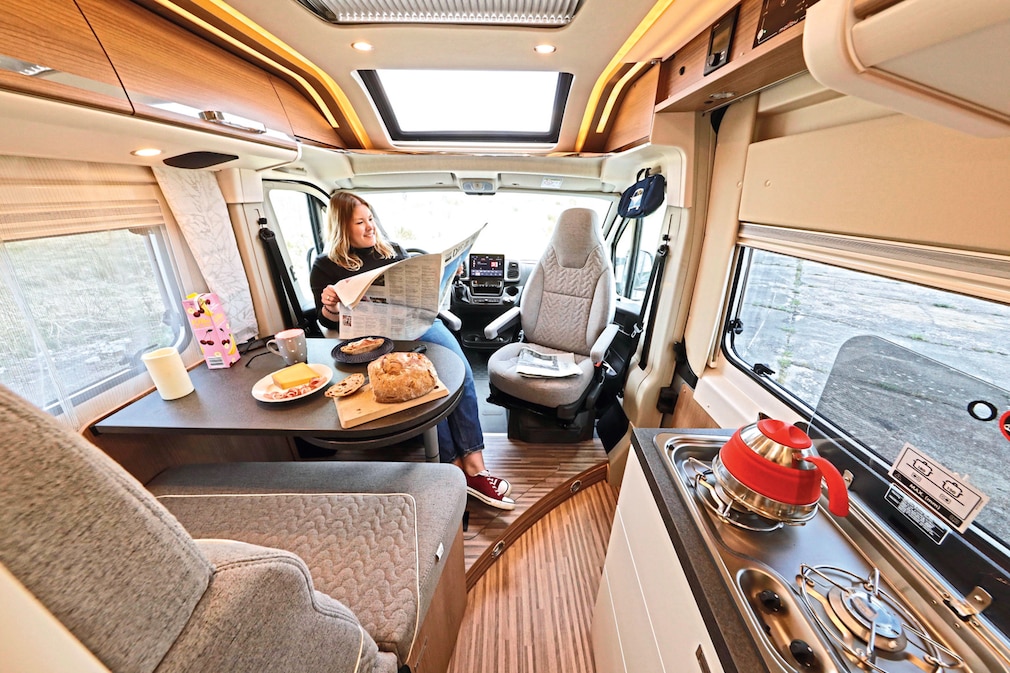 Malibu Van charming GT skyview 640 LE im Dauertest - AUTO BILD