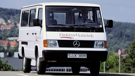 Mercedes-Benz 100: Alle Infos, Generationen und Tests auf einen Blick ...