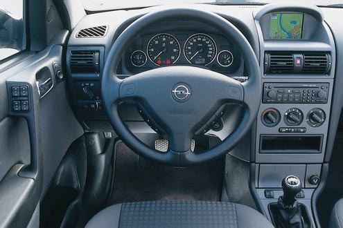 Opel Astra Fresh 2.2 DTI - AUTO BILD