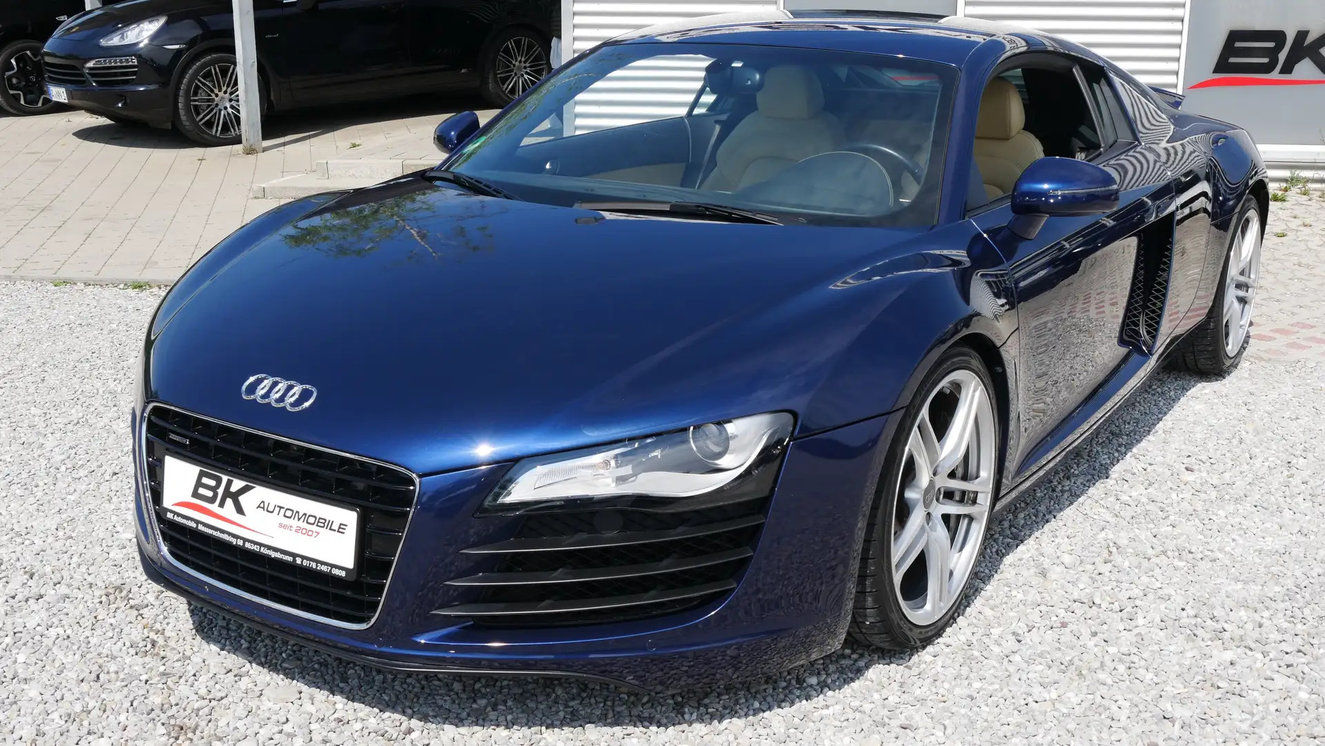 Audi R8 42 V8