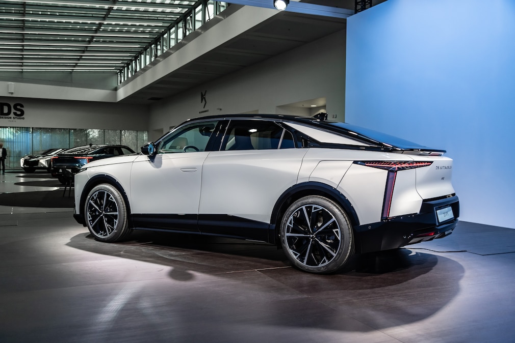 DS N°8 (2025): alle Infos, Preise und erster Fahrt - AUTO BILD