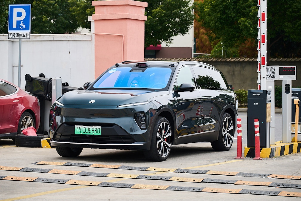 Nio: So gut funktioniert der Autopilot - AUTO BILD