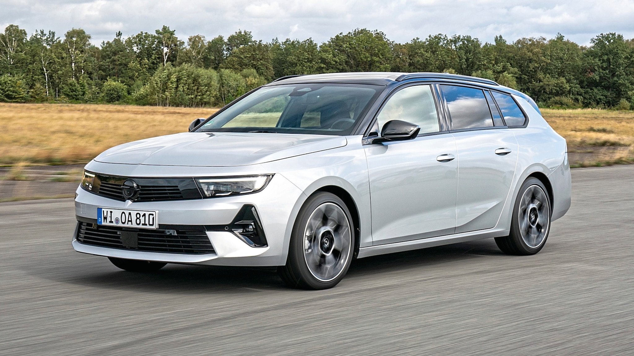 Opel Astra ST im Leasing: Praktischer Kombi mit viel Ausstattung - AUTO ...