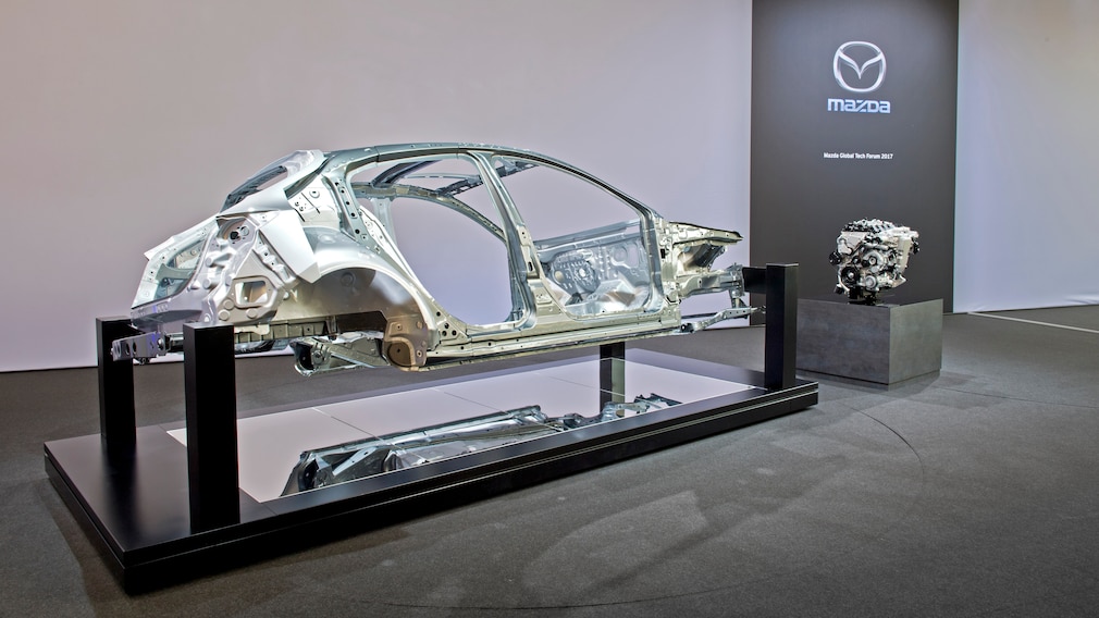 Mazda entwickelt neuer Hightech-Verbrenner-Motor Skyactiv-Z - AUTO BILD