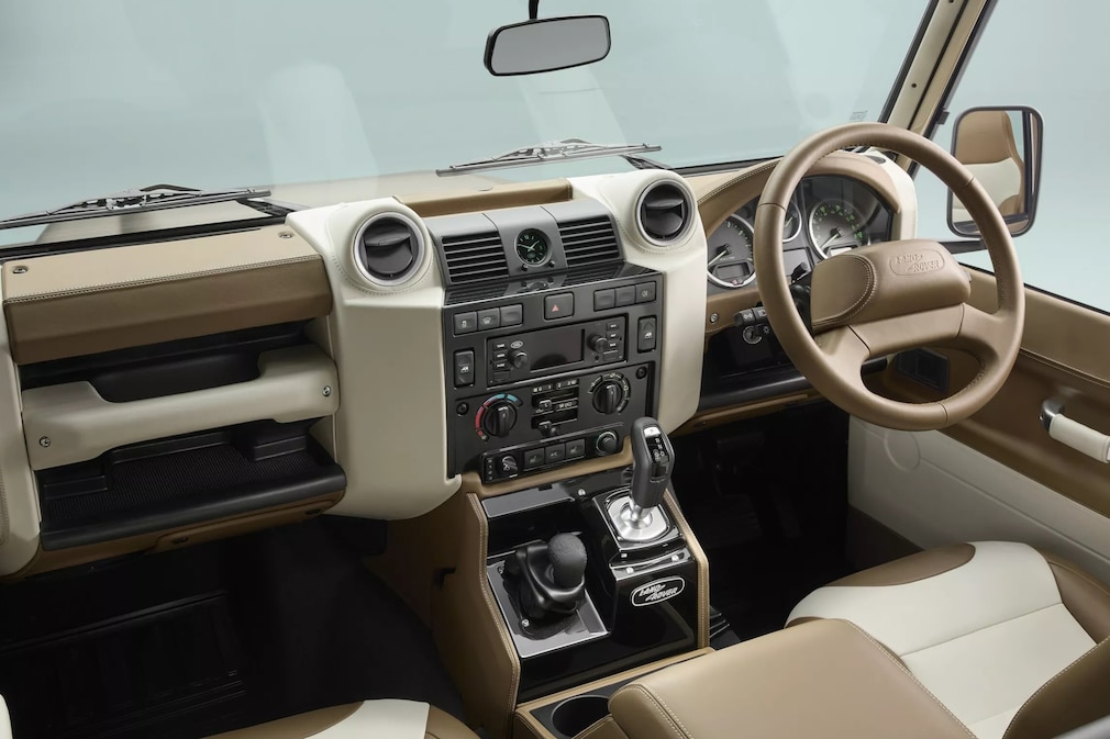 Land Rover Defender Restomod: alter Charme mit V8-Motor - AUTO BILD