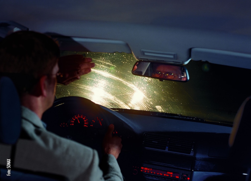 ANZEIGE: Revolution für saubere Scheiben - AUTO BILD