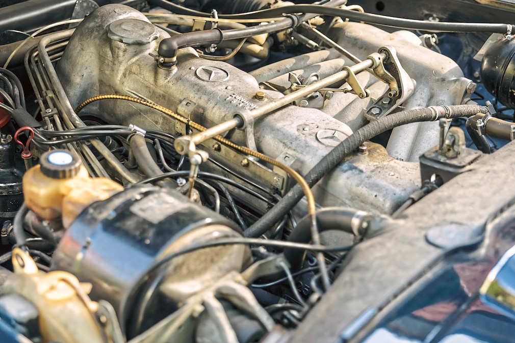 Zurückgekaufte Autos: Mercedes 250 SL – der Familien-Sportwagen - AUTO ...