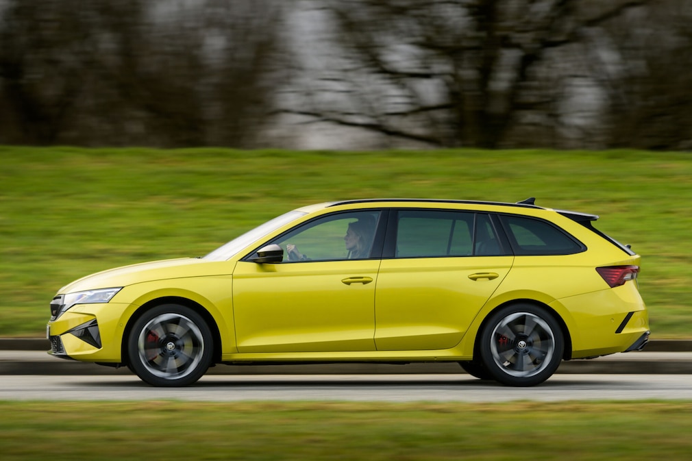 Skoda Octavia RS Combi Facelift: Test - AUTO BILD