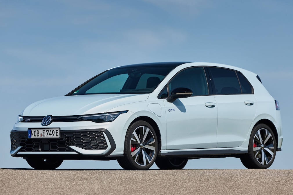 VW Golf GTE: Plug-in-Hybrid im Test - AUTO BILD
