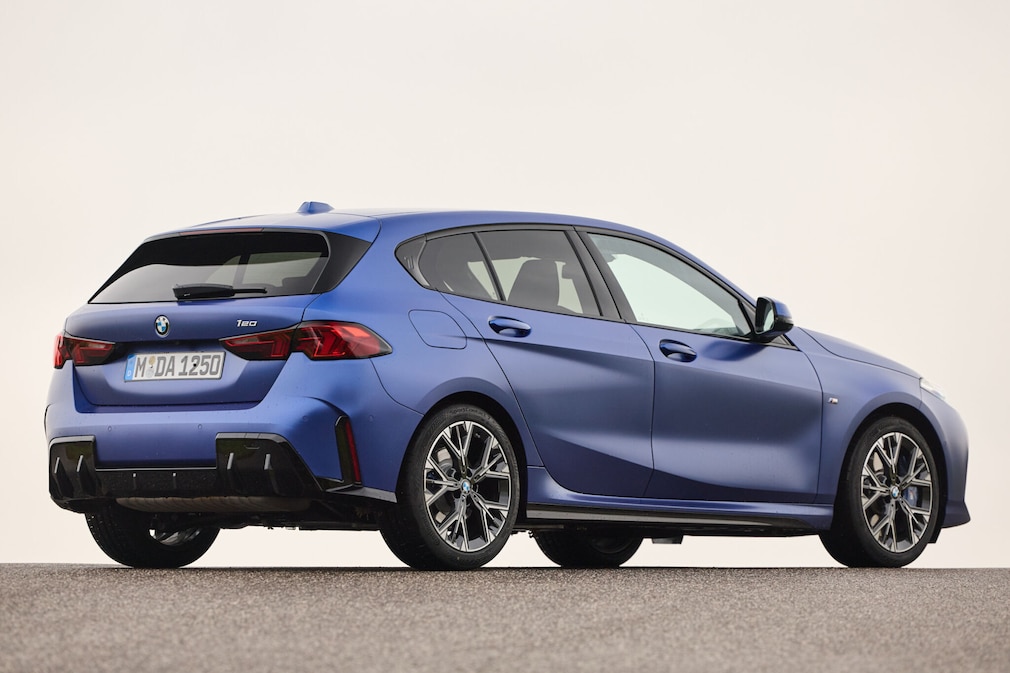 BMW 120: bayerische Kompaktklasse im Test - AUTO BILD