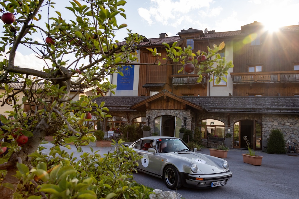 Panne von Rennlegende Strietzel Stuck mit Porsche 911 Turbo (930 ...