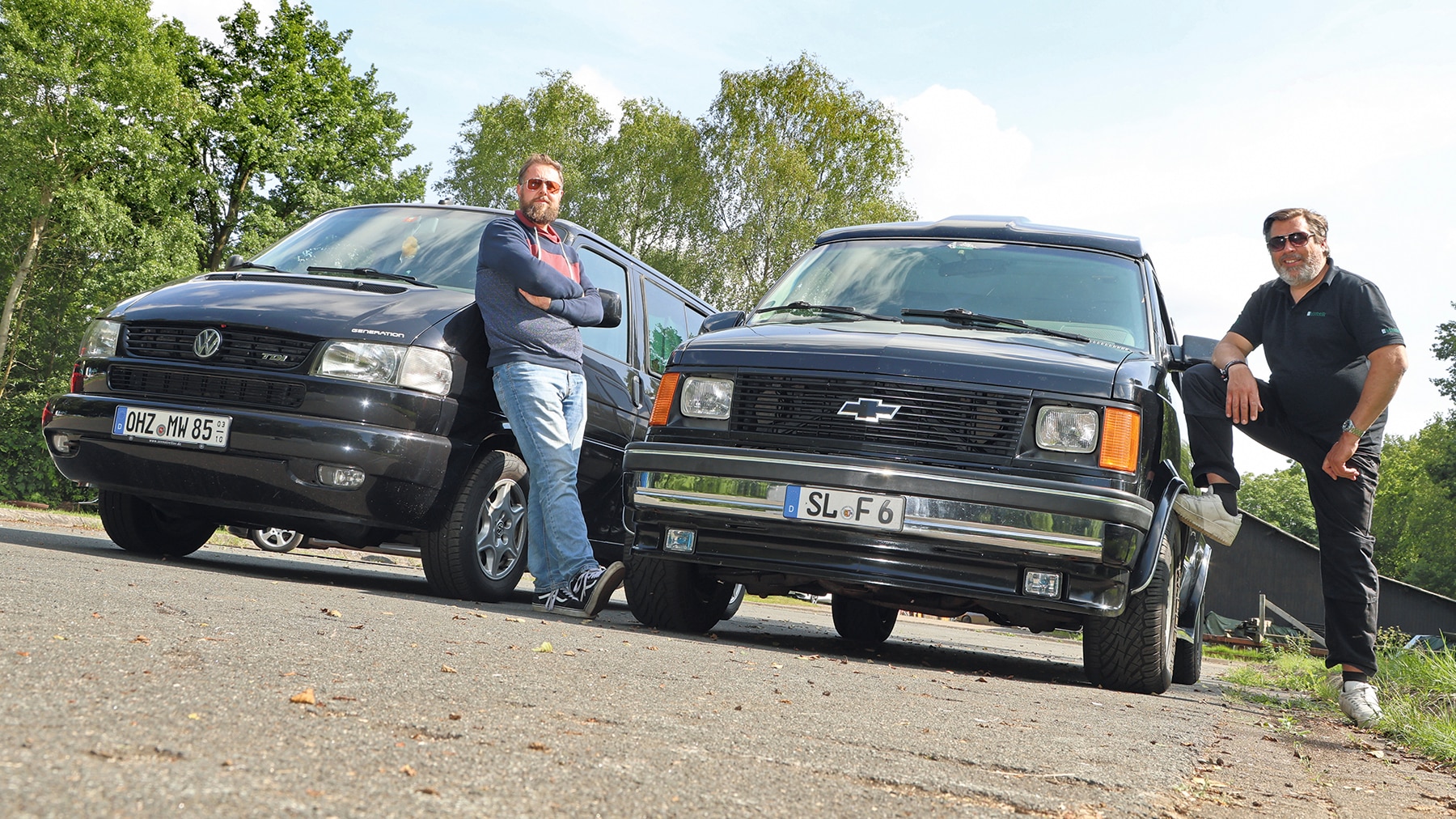 Chevrolet Astro vs. VW T4: Duell der Bus-Legenden - AUTO BILD KLASSIK
