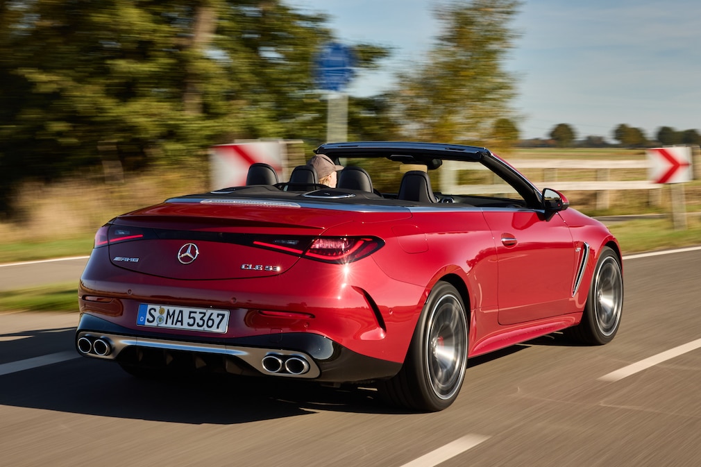 BMW M4 vs. Mercedes-AMG CLE 53: sportliche Cabrios im Test - AUTO BILD