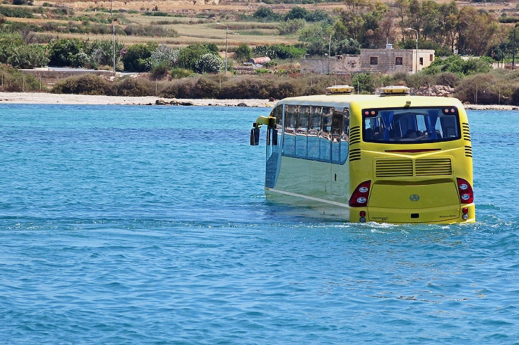 Amphicoach Amphibious Tourist Bus - AUTO BILD