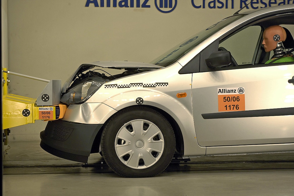 Versicherer wollen Einheits-Stoßfänger - AUTO BILD