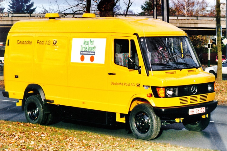 Postautos gestern und heute - AUTO BILD Klassik