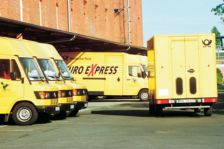 Postautos gestern und heute - AUTO BILD Klassik