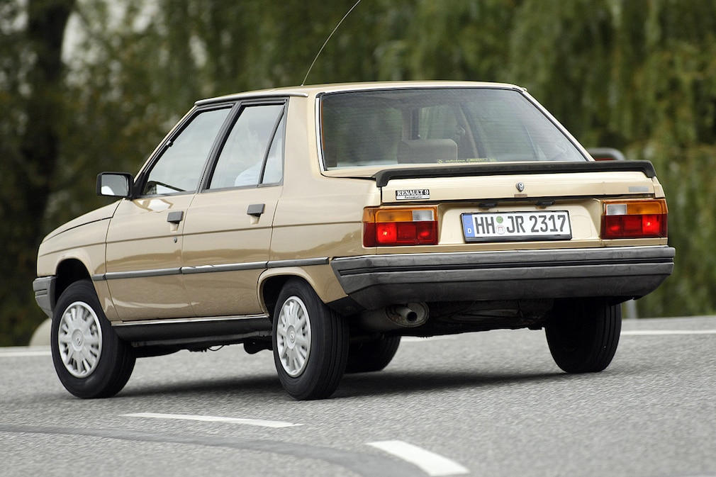 Renault 9 im Alltagstest - AUTO BILD KLASSIK