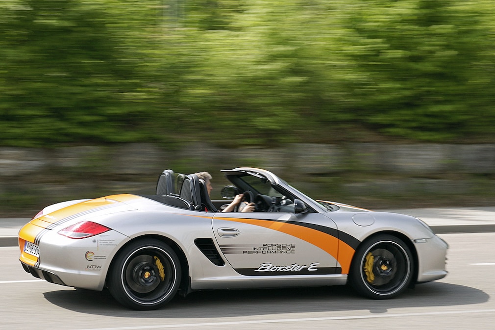 Porsche Boxster E: Fahrbericht - AUTO BILD