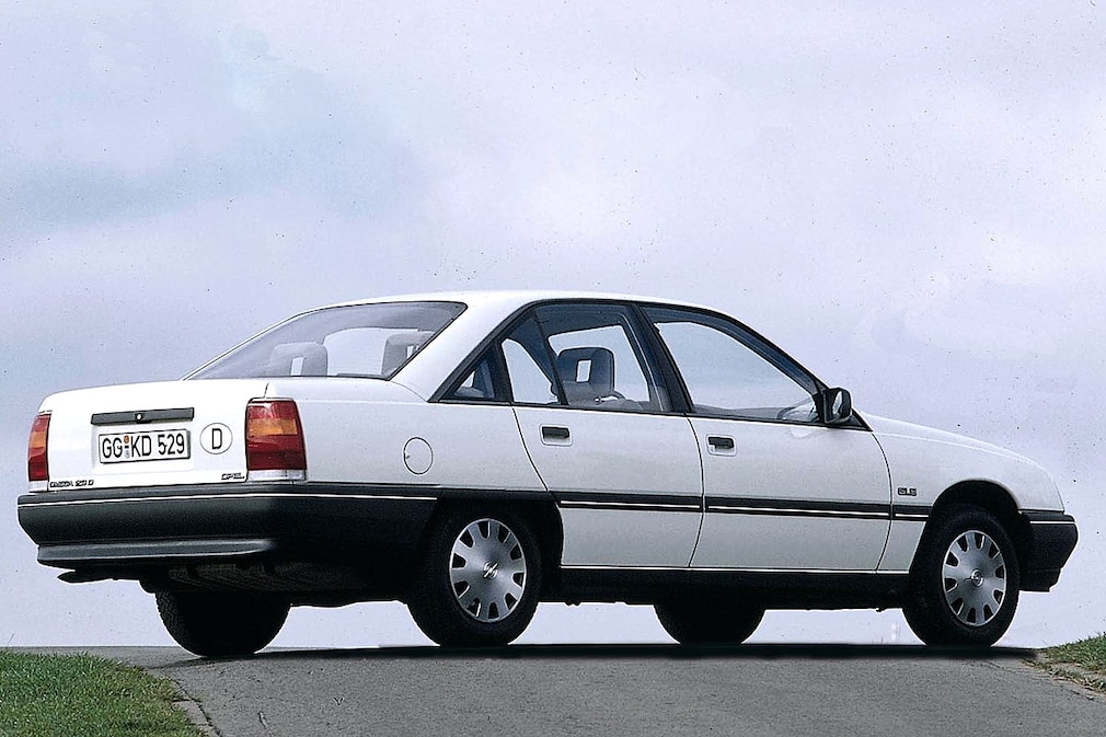 Opel Omega V8: Der Opel, der alles verändert hätte - AUTO BILD KLASSIK