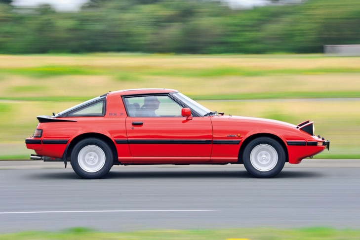 Coole Schlafaugen: Autos mit Klappscheinwerfern - AUTO BILD KLASSIK