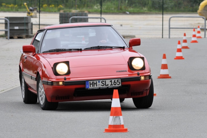 Coole Schlafaugen: Autos mit Klappscheinwerfern - AUTO BILD KLASSIK