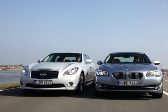 Video: Infiniti M35h gegen BMW Active Hybrid 5 - AUTO BILD