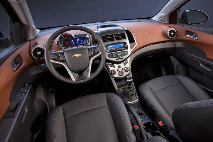 Cockpit-Ranking des US-Autoportals WardsAuto - AUTO BILD